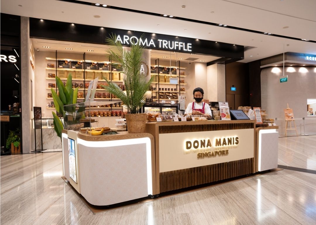 Heritage bakery Dona Manis now open at Jewel Changi Airport with a ...