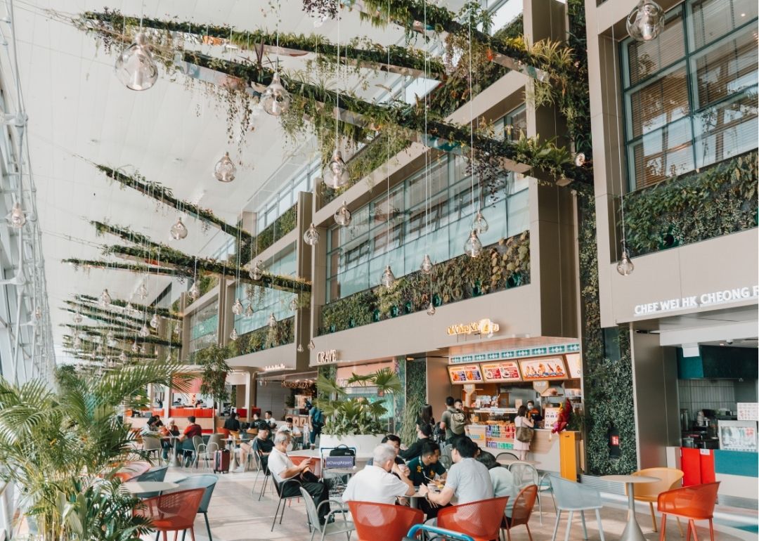 Family-friendly dining in Changi Airport transit areas: Kid-friendly ...